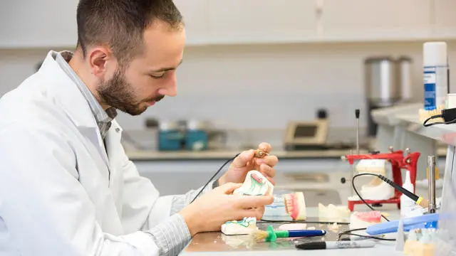 Clinical Dental Technology Course